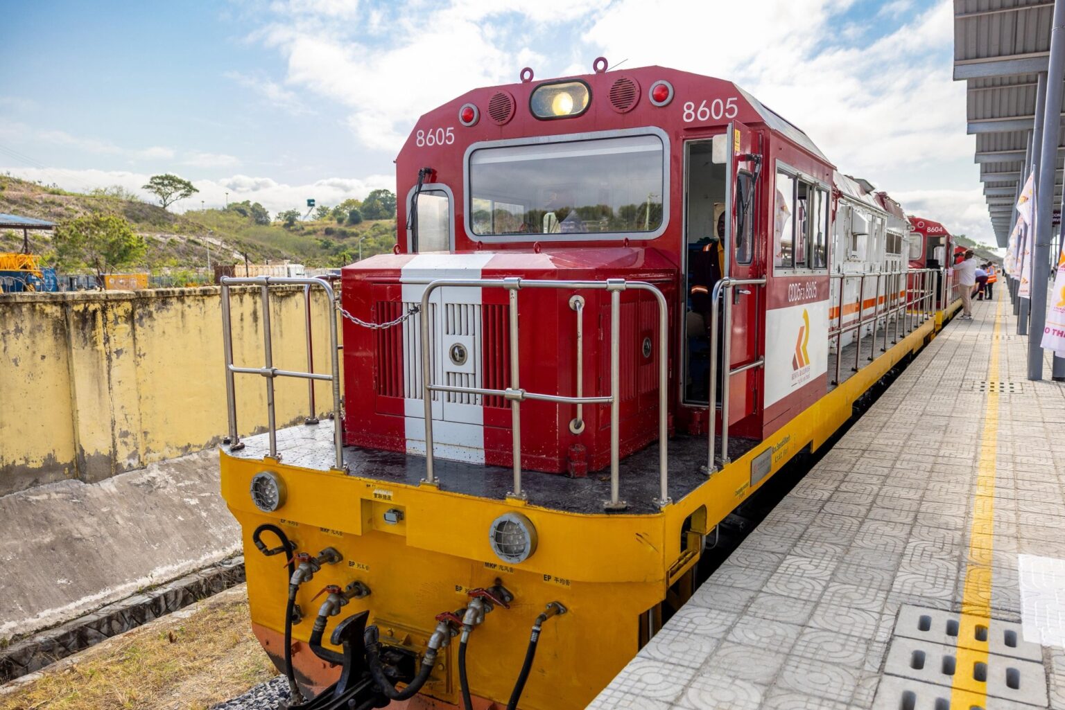 Ruto Launches Mombasa Commuter Rail Service to Boost Urban Connectivity ...